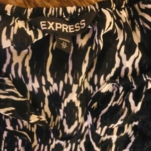 Express | Tops | Cute Patterned Express Top Size Xs | Poshmark